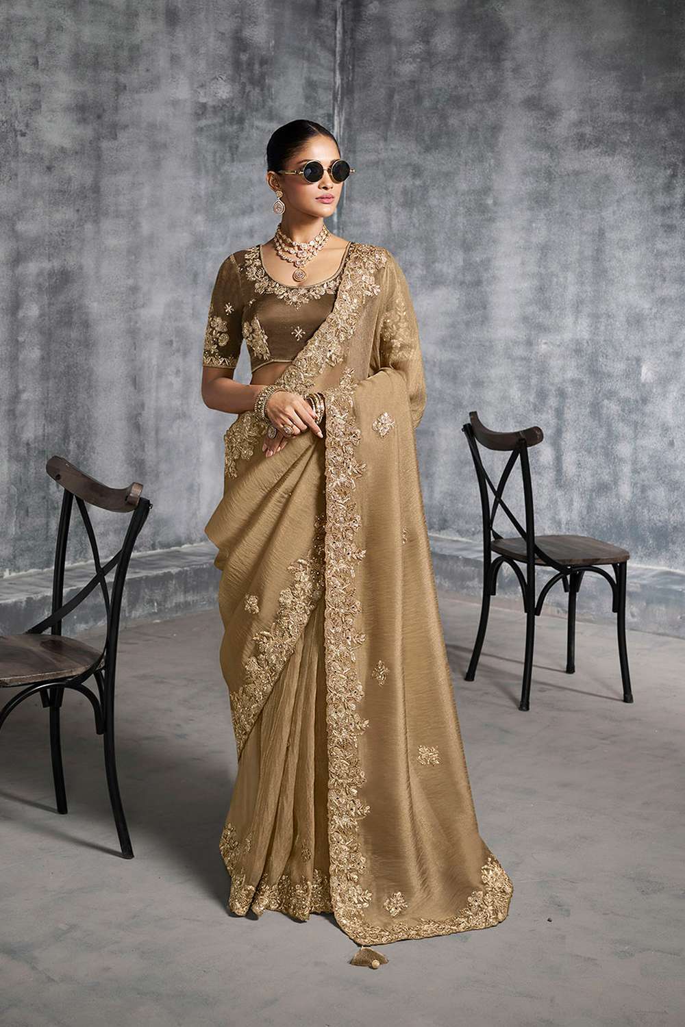 Buy Beige Floral Embroidered Tissue Saree Online – ONE MINUTE SAREE